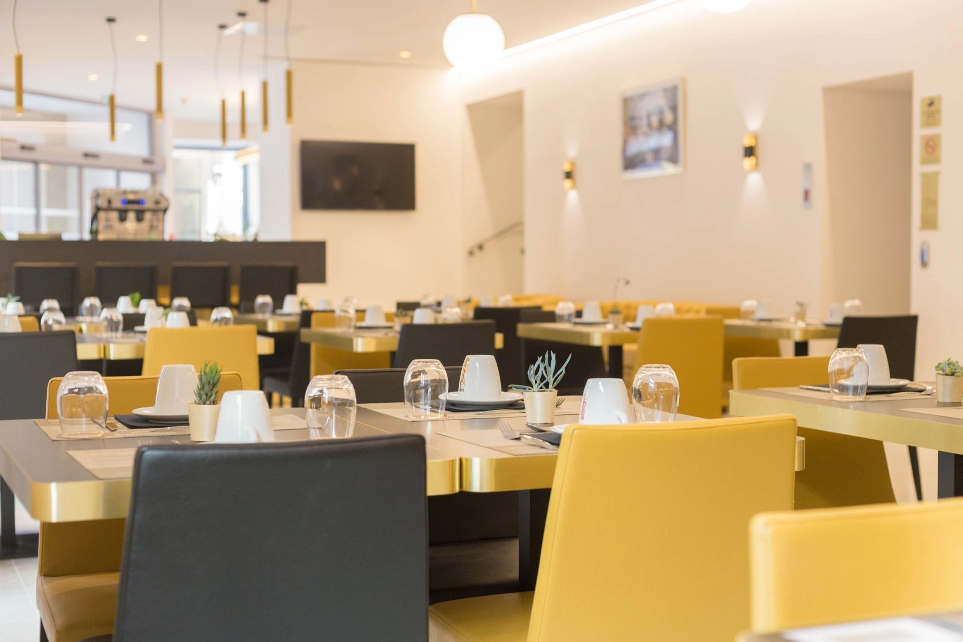 Home [www.niceazurriviera.com]